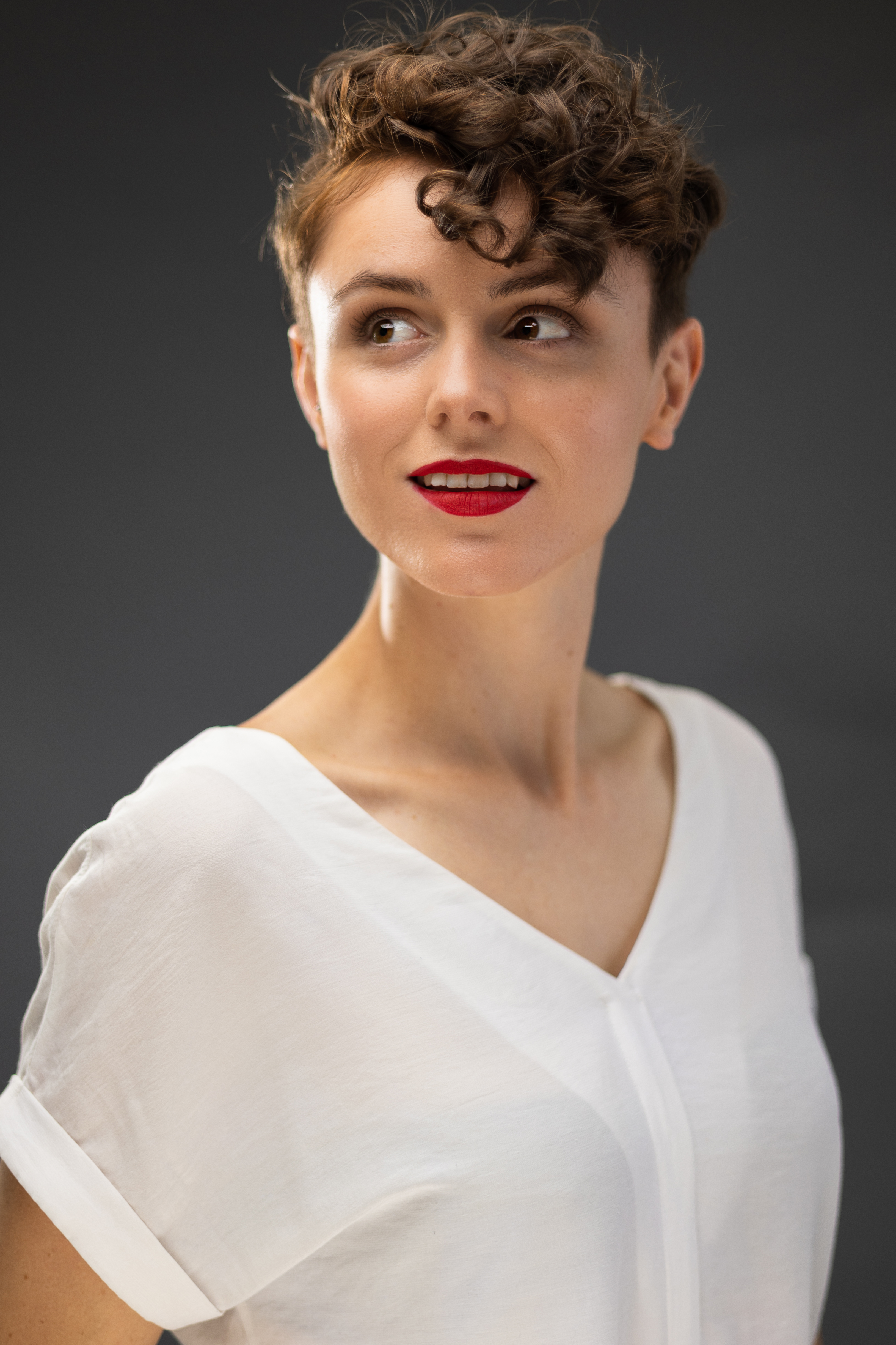 About – Amy Grace Laura